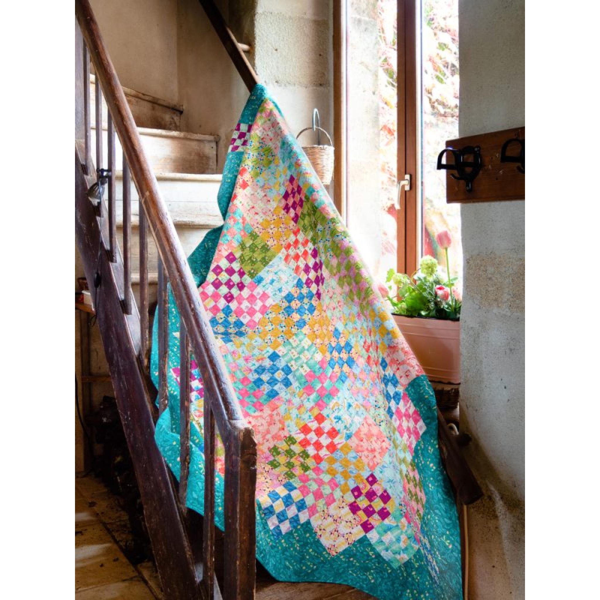 Quiltmania Magazine No 153 Jan 2023 | The Running Chicken
