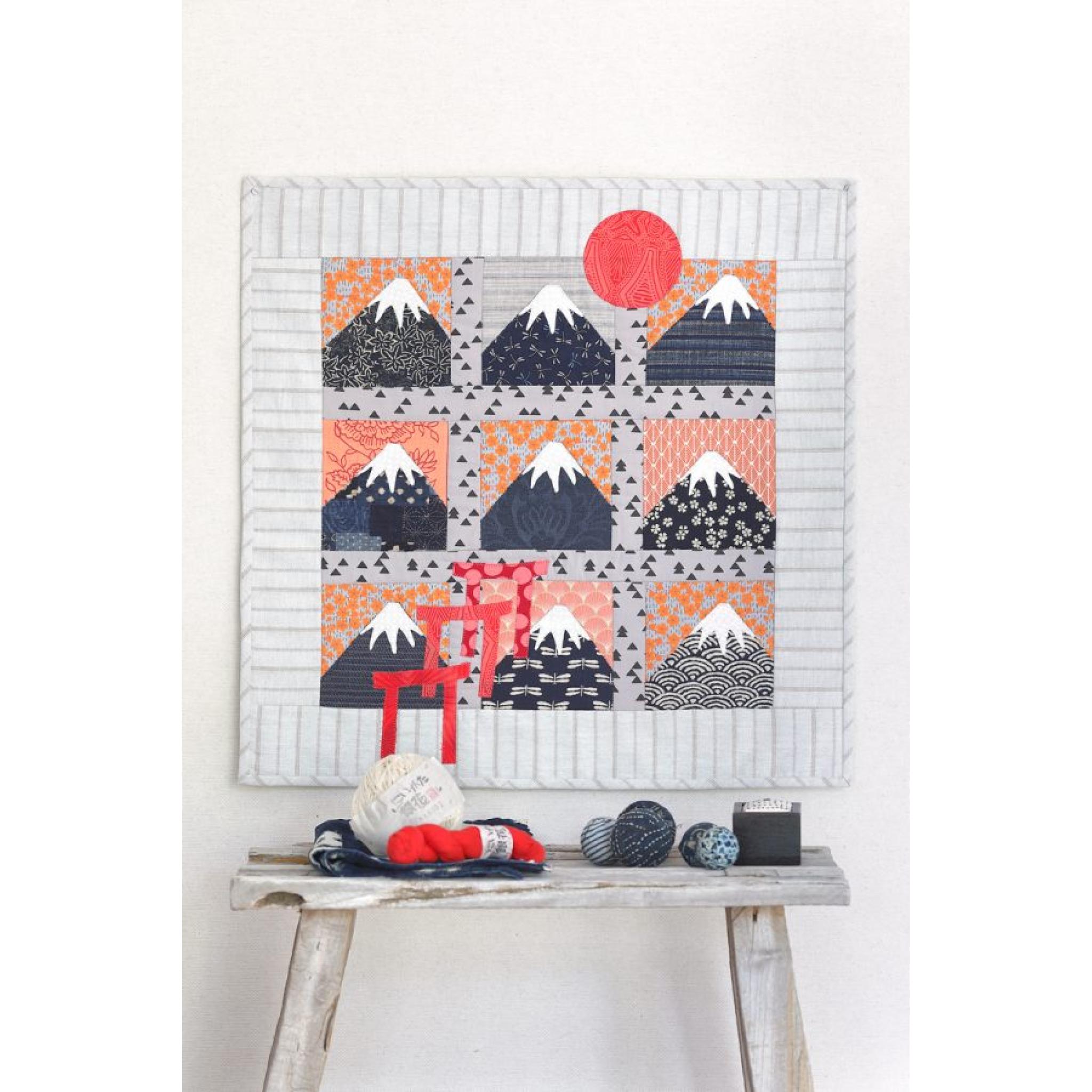 Quiltmania Magazine No 159 January 24 | The Running Chicken